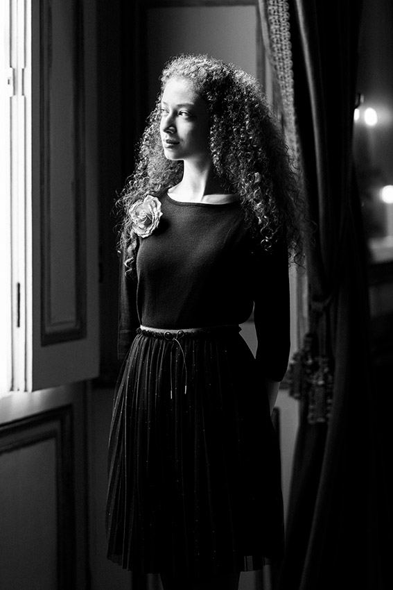 Portraits d'Arielle Beck, jeune prodige de la musique classique ...