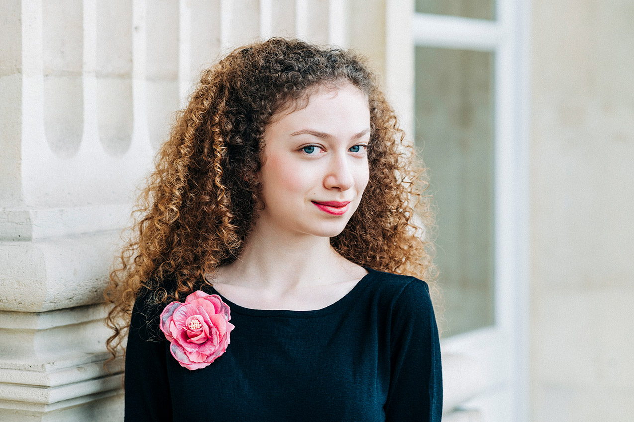 Portraits d'Arielle Beck, jeune prodige de la musique classique ...