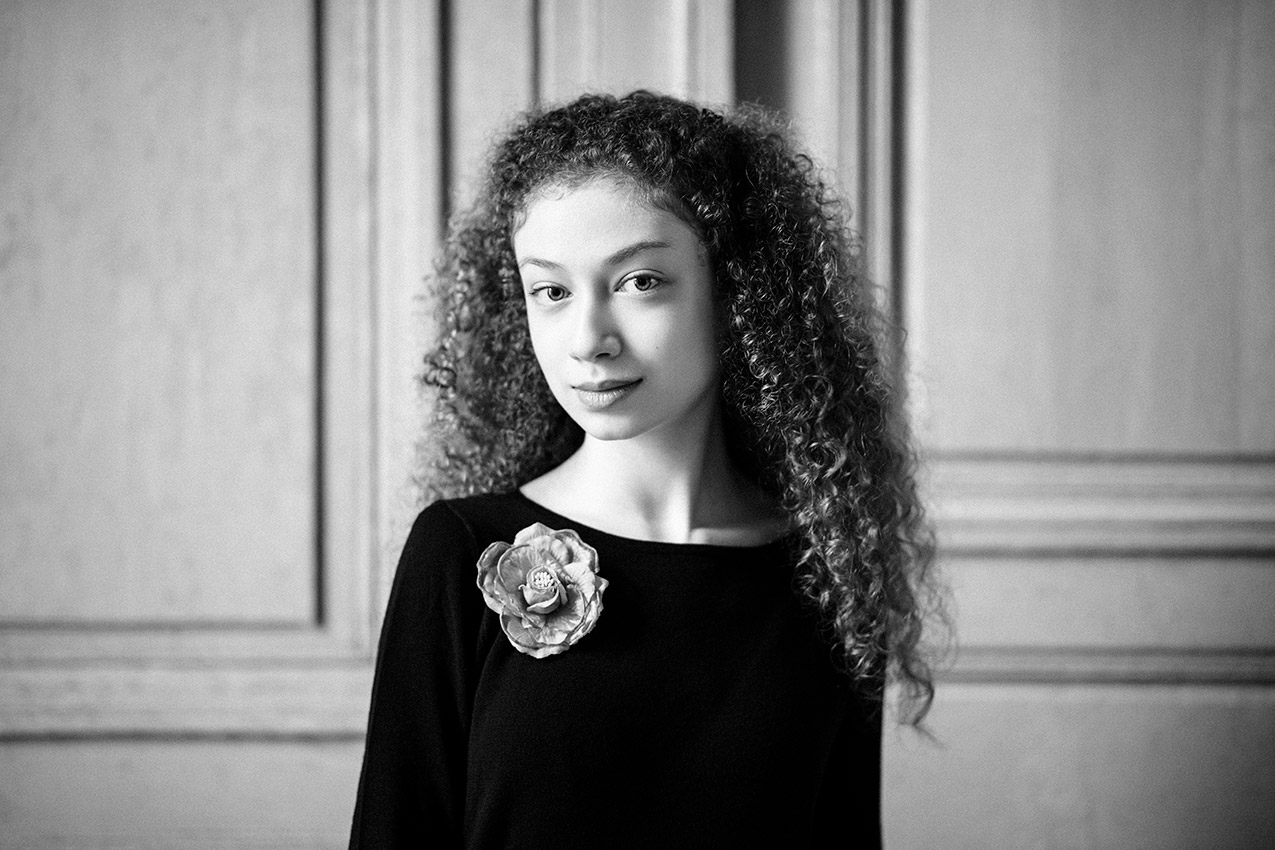 Portraits d'Arielle Beck, jeune prodige de la musique classique ...
